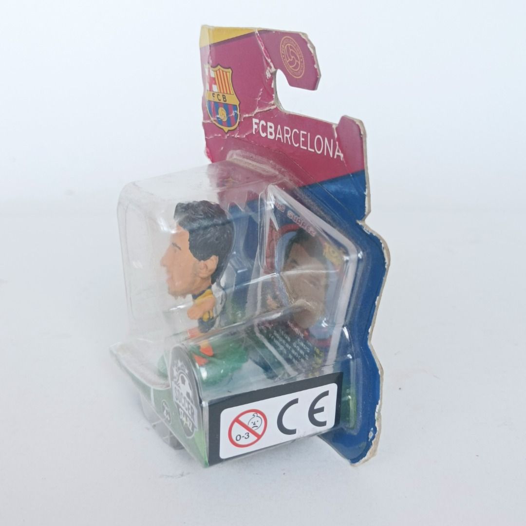 SOCCERSTARZ Barcelona Foot Ball Figure - Suarez, Toys & Collectibles ...
