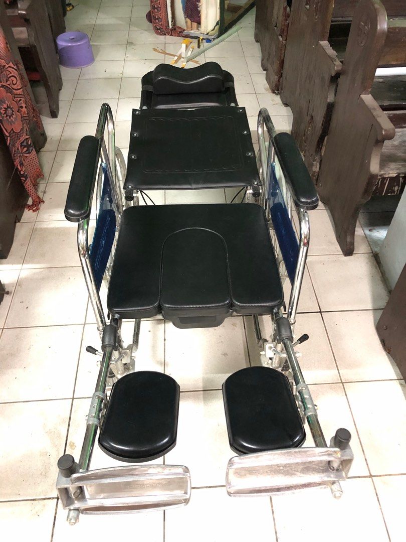 Surrmed Reclining Wheelchair with Commode, Health & Nutrition ...