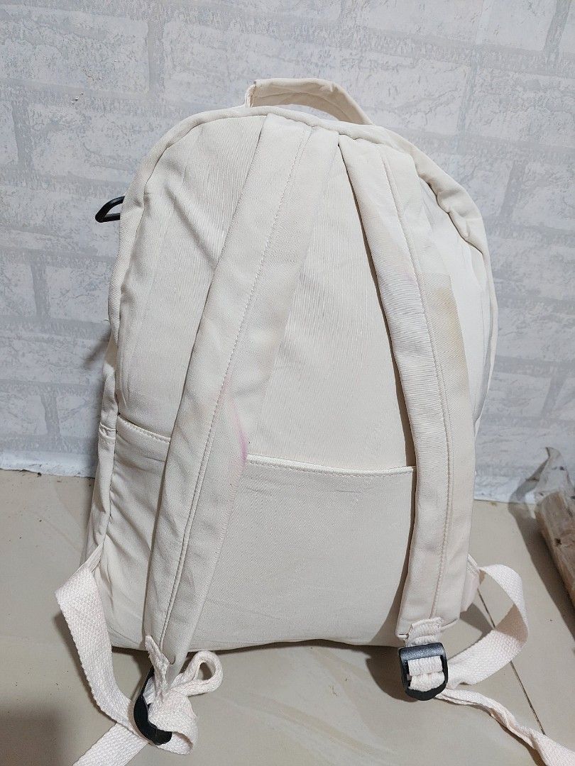Tas Ransel Backpack putih tulang, Fesyen Wanita, Tas & Dompet di Carousell