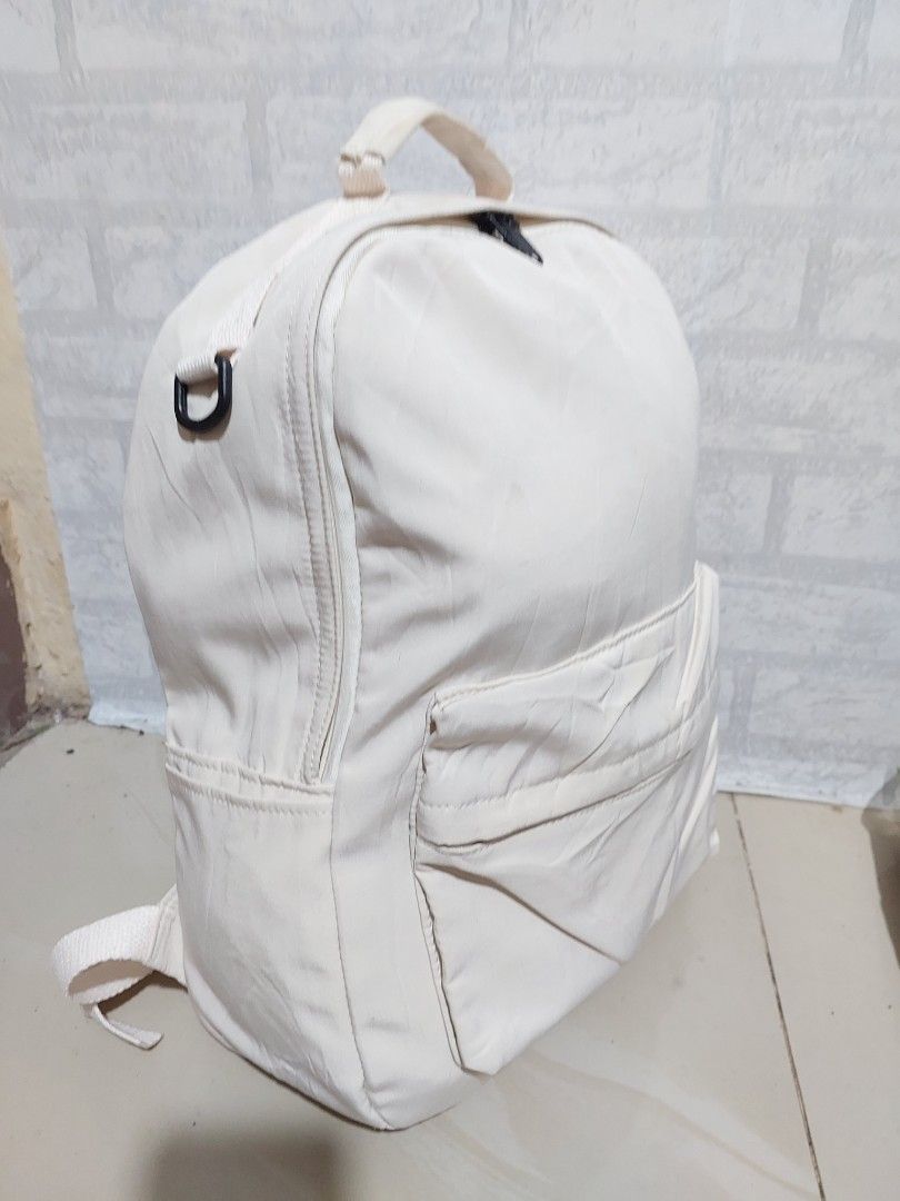 Tas Ransel Backpack putih tulang, Fesyen Wanita, Tas & Dompet di Carousell