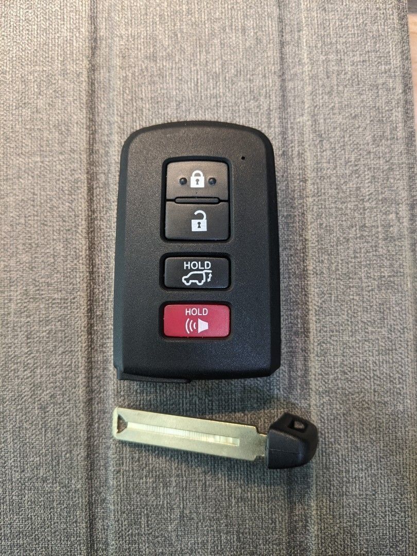 Toyota Harrier Turbo Smart Key, Car Accessories, Accessories on Carousell