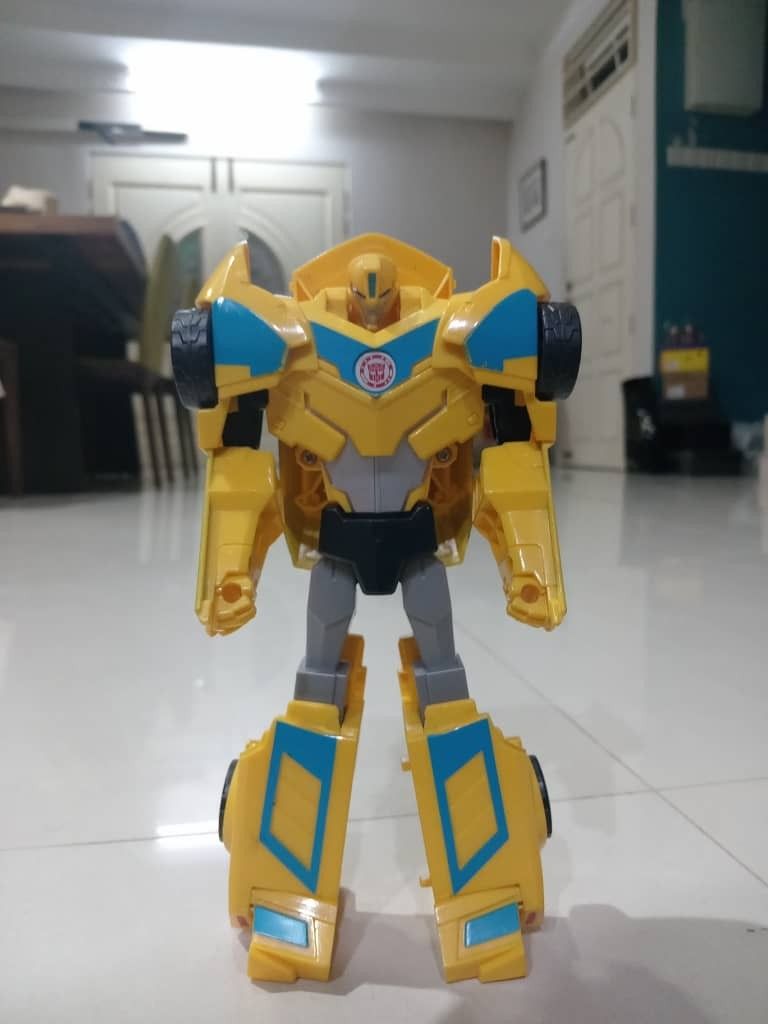Tranformer Bumblebee robot car, Hobbies & Toys, Toys & Games on Carousell