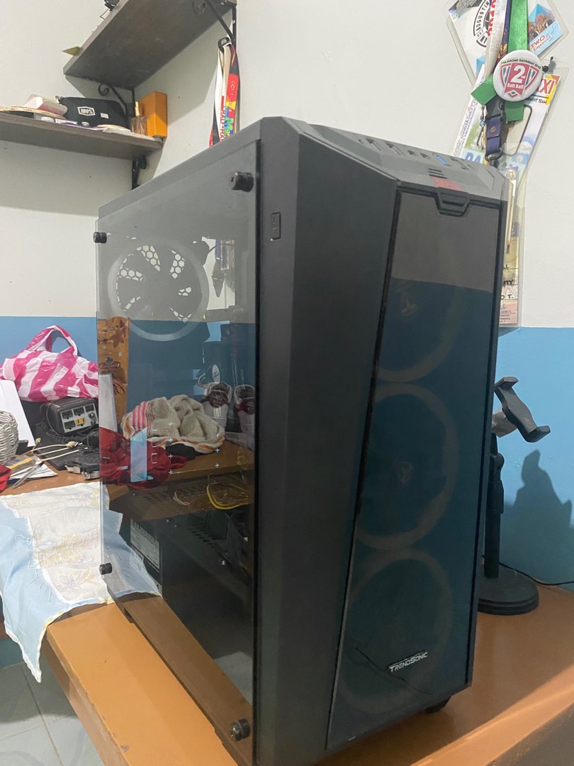 Trendsonic ATX case with RGB Cooling fans on Carousell