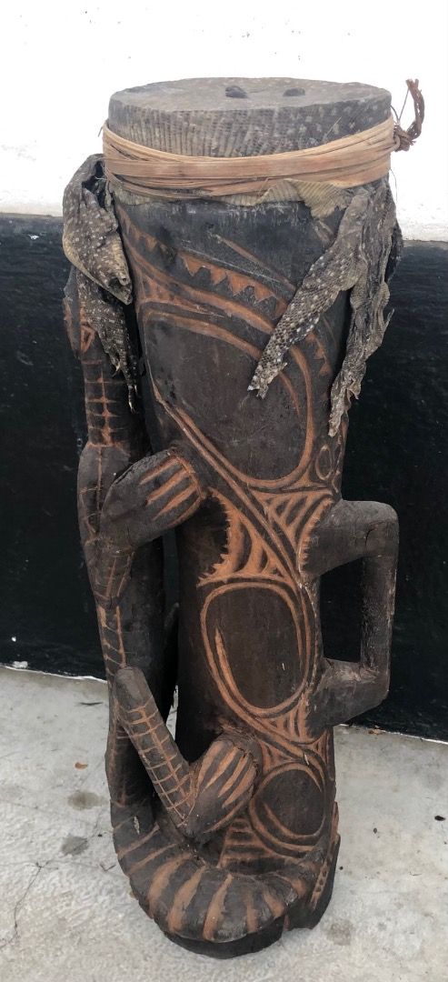 Tribal Art - Carved Lizard drum from Papua New Guinea, Furniture & Home ...