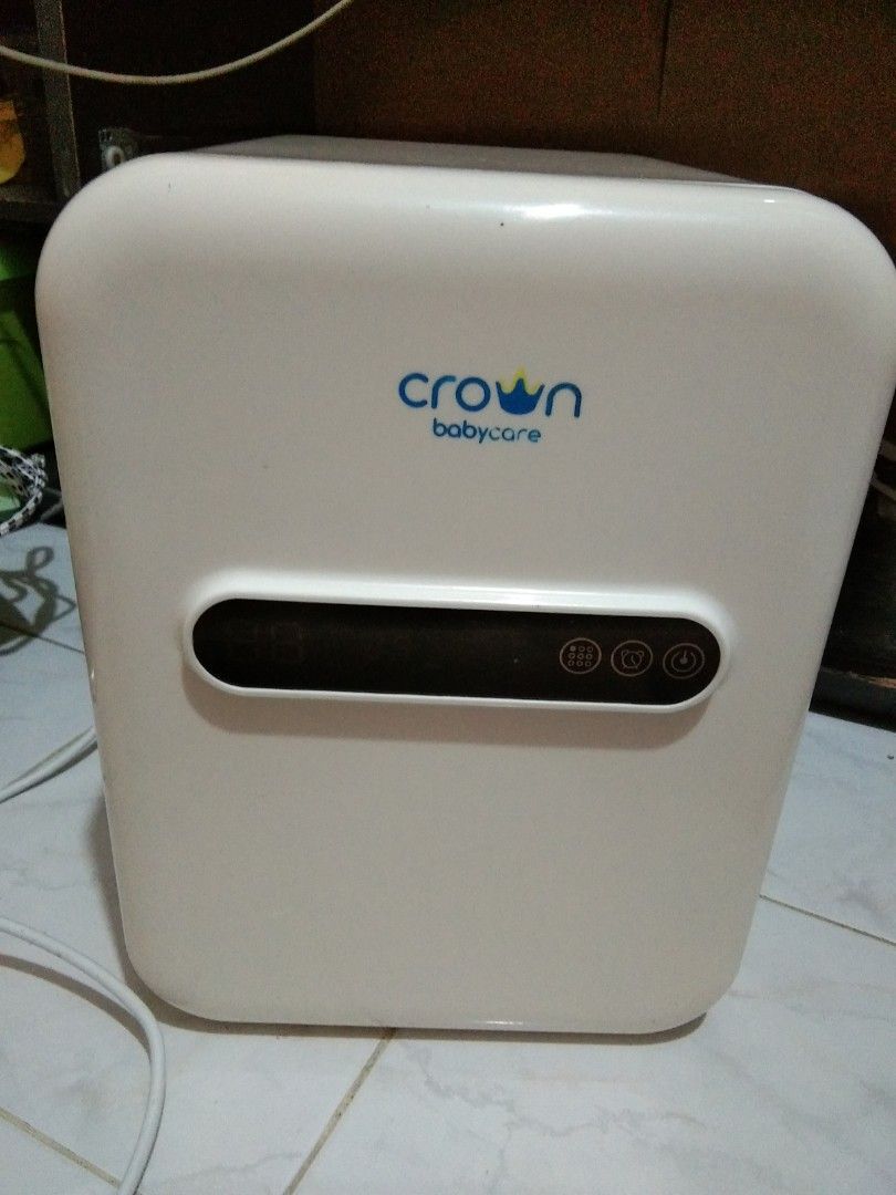 UV sterillizer Crown babycare, Bayi & Anak, Lainnya di Carousell