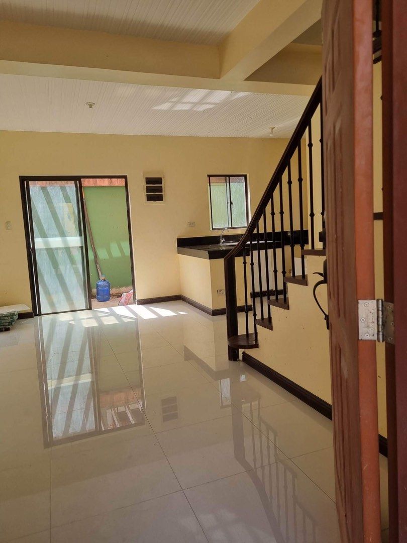 Valenza Crown Asia Brand New Corner House Big Lot near Nuvali Solenad ...