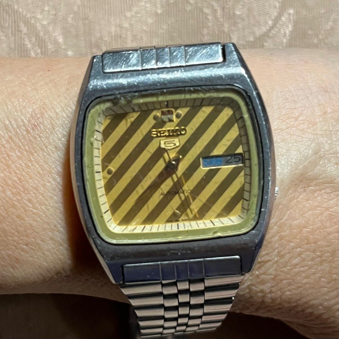 Vintage Seiko 5 Automatic Day-Date TV screen with original stainless ...