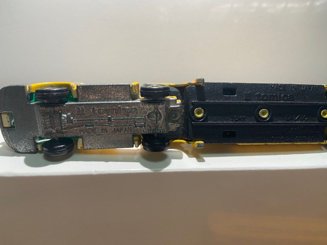 Vintage tomica L10 Long Tomica 1/110 American ladder fire truck yellow ...