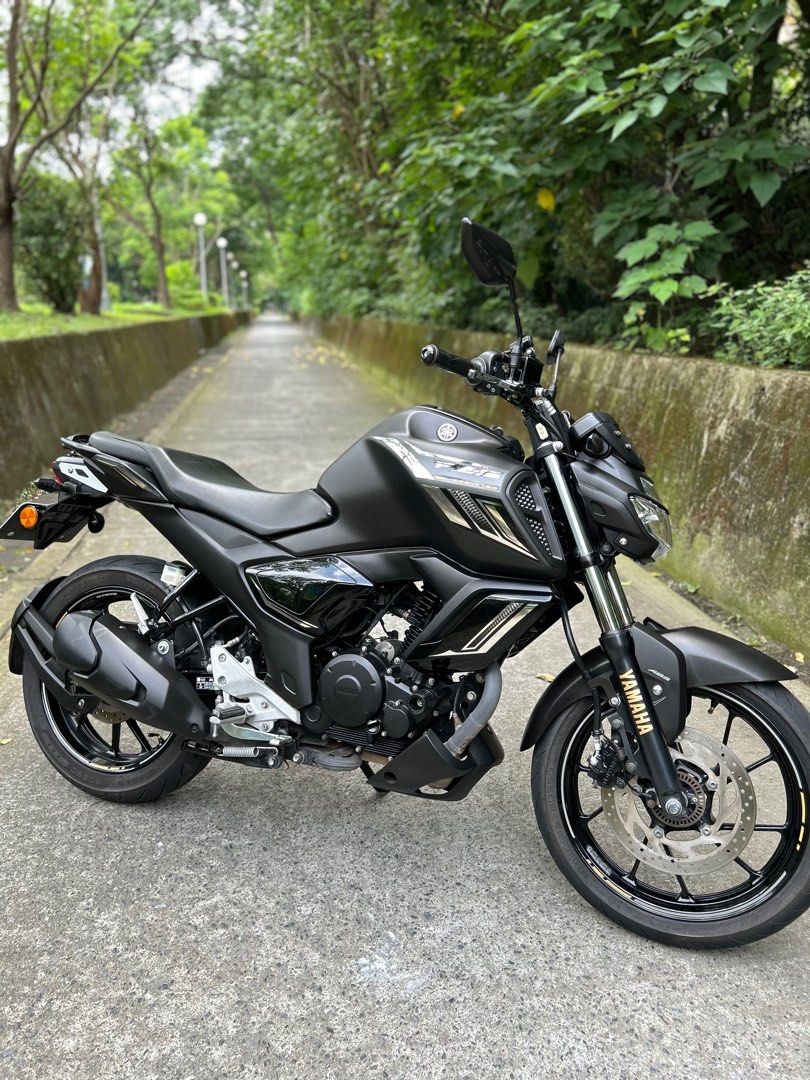 YAMAHA FZS150, 機車, 重機在旋轉拍賣