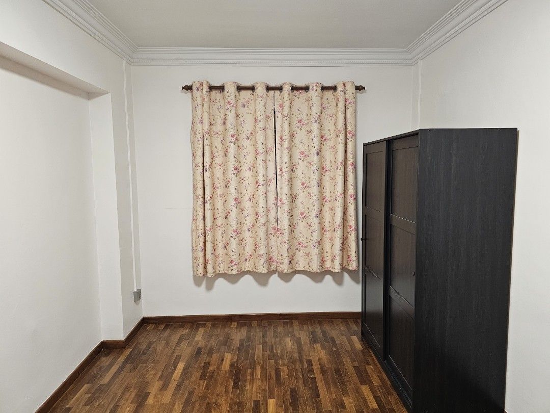 145 Rivervale Drive - common room, Property, Rentals, Room Rentals on ...