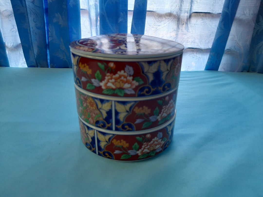 5157. japan Stackable Container Antique, Hobbies & Toys, Collectibles ...