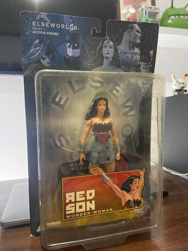 Action Figure Wonder woman elseworld, Toys & Collectibles, Mainan di ...
