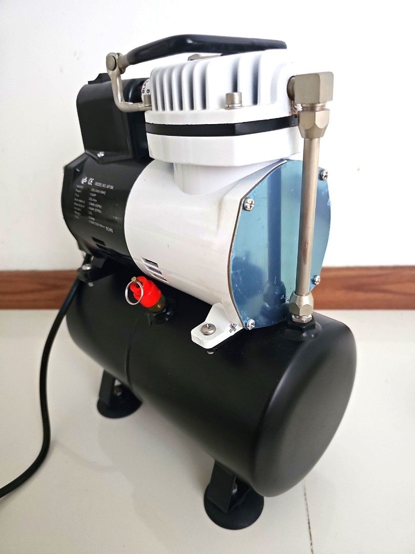 Airbrush compressor, Hobbies & Toys, Stationery & Craft, Craft Supplies ...