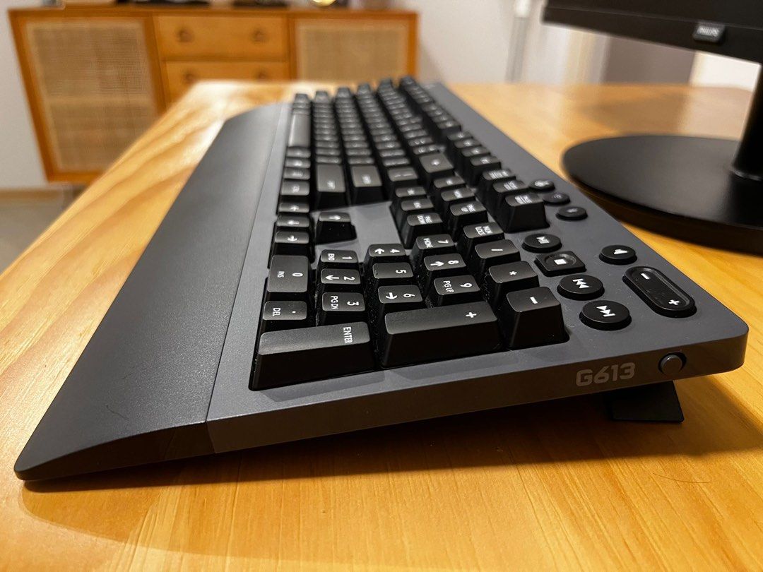 Almost brand new monitor & wireless keyboard, Computers & Tech, Parts ...