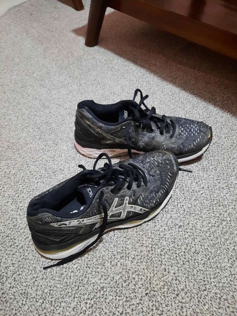 Asic hitam, Fesyen Wanita, Sepatu di Carousell