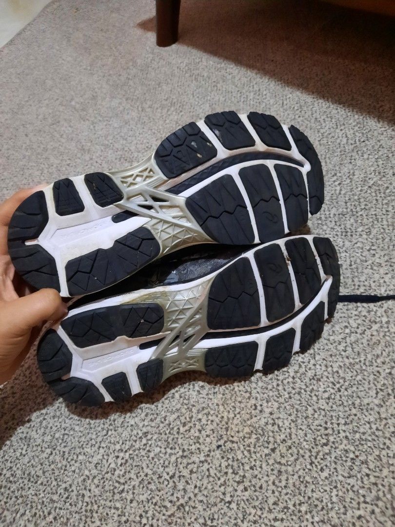 Asic hitam, Fesyen Wanita, Sepatu di Carousell