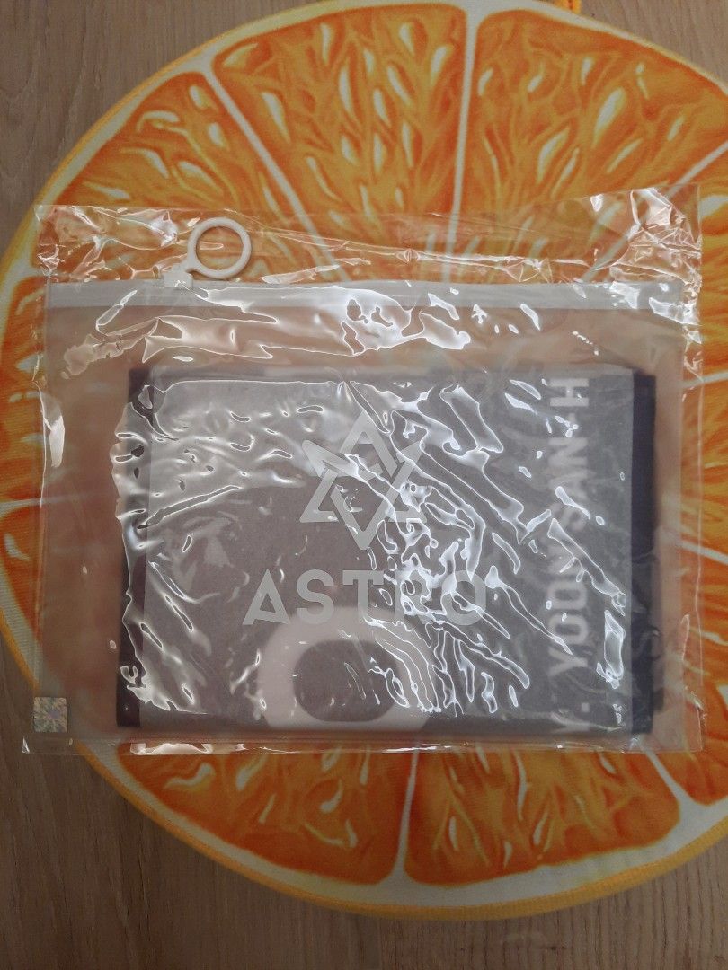 【放】ASTRO OFFICIAL SLOGAN手福, 興趣及遊戲, 收藏品及紀念品, 韓流 - Carousell