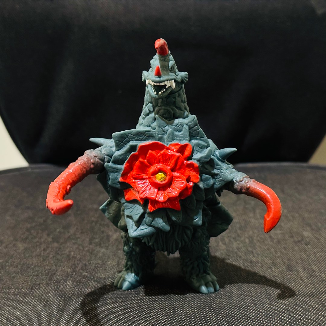 ASTROMONS - Ultraman Ultra Monster 500 Kaiju Bandai 2013 VINYL on Carousell