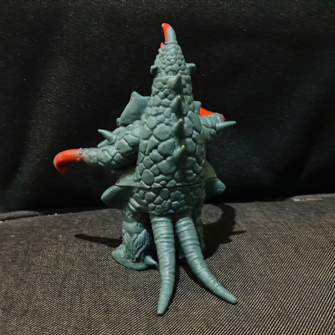 ASTROMONS - Ultraman Ultra Monster 500 Kaiju Bandai 2013 VINYL on Carousell