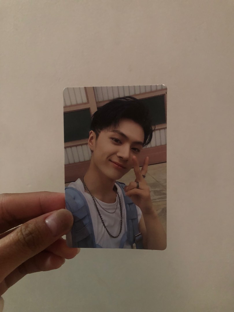 Authentic Enhypen Jay Manifesto PC on Carousell