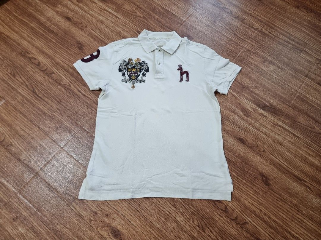 Baju atasan cowok Kaos kerah warna putih tulang on Carousell Baju atasan cowok Kaos kerah warna putih tulang on Carousell