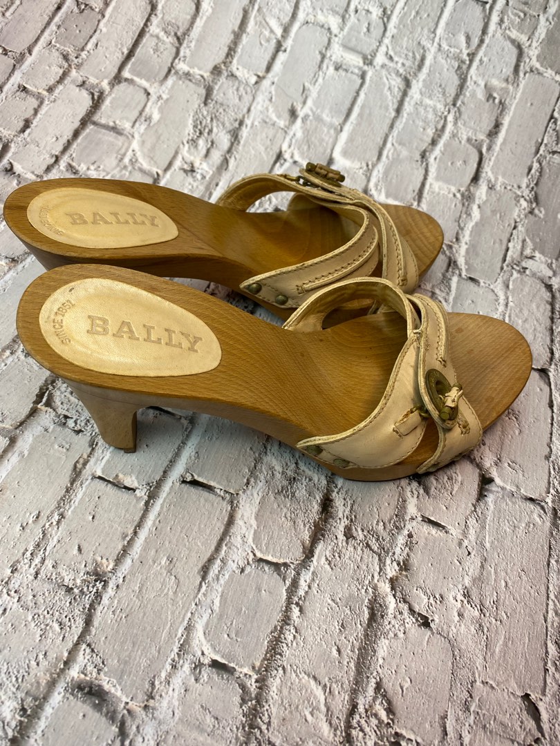 Bally Wooden Heels, Women's Fashion, Footwear, Heels on Carousell