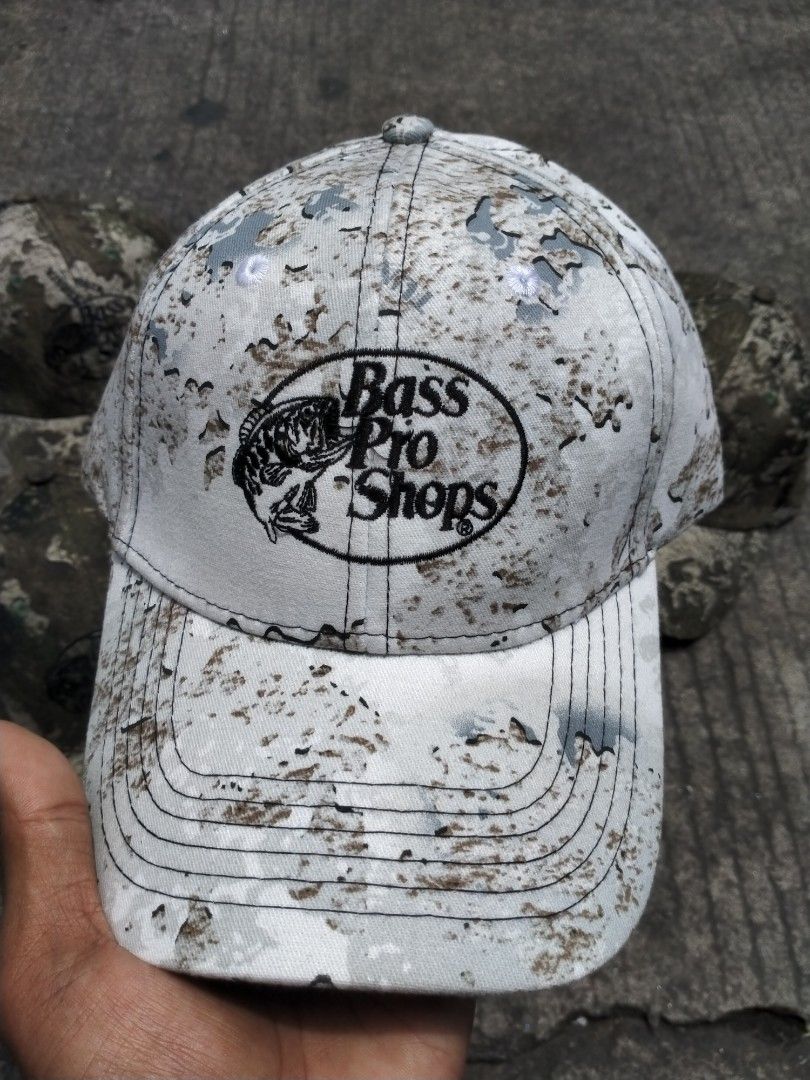 Bass pro shops x true timber & realtree camou snapback caps on Carousell
