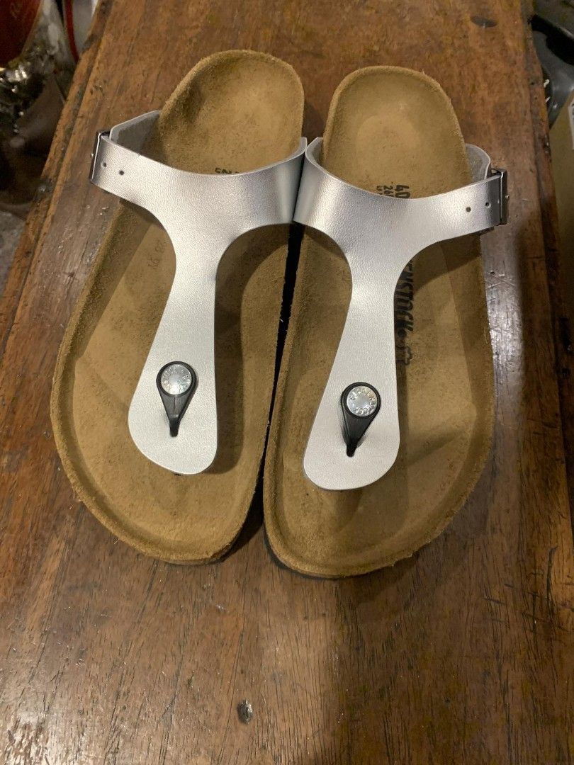 Birkenstock Gizeh silver, Women's Fashion, Footwear, Slippers and ...