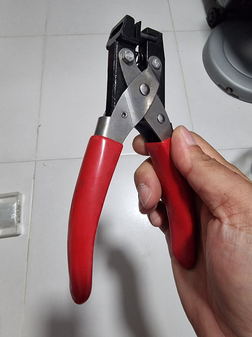 Card Hole Punch Card Cutter, Everything Else on Carousell