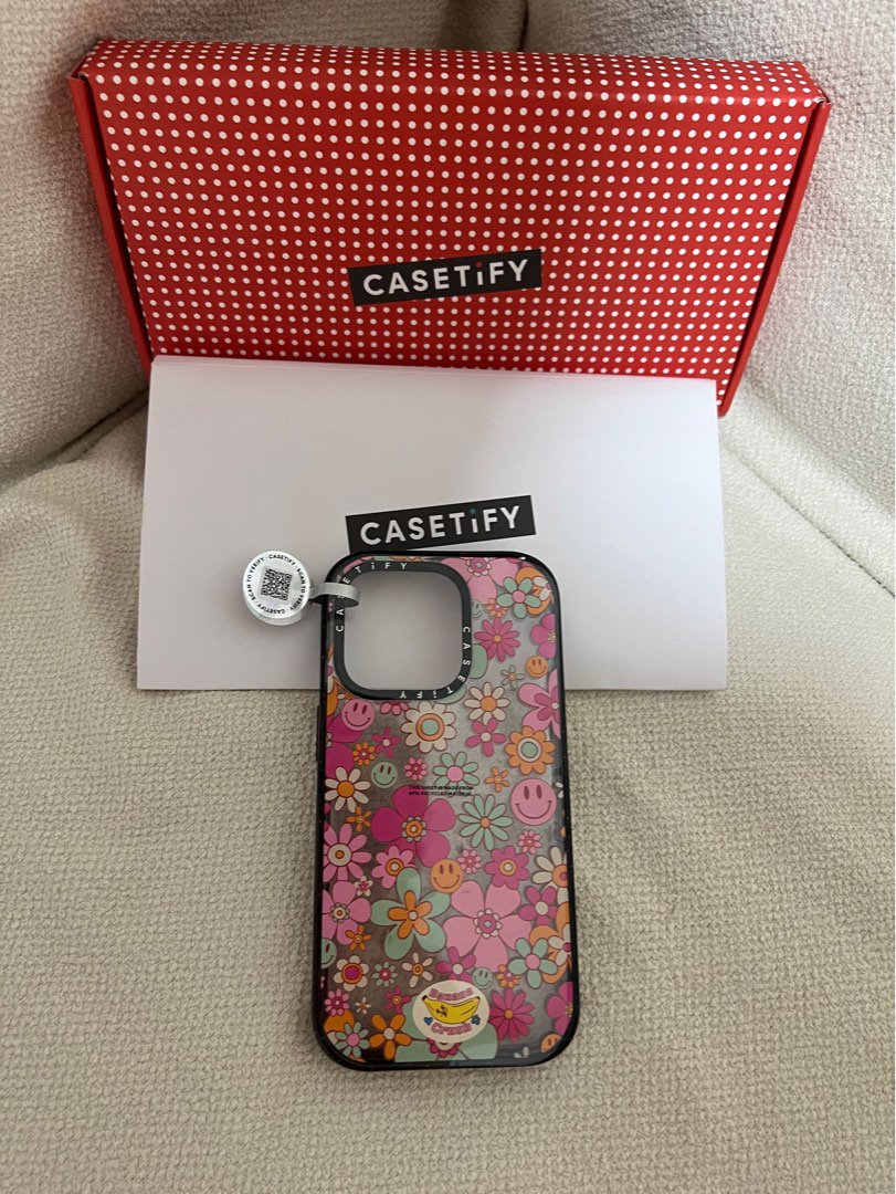 CASETiFY Groovy Pattern iPhone 14 Pro Casing, Mobile Phones & Gadgets ...