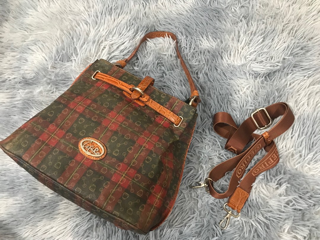 Cefiro Two Waybag, Women's Fashion, Bags & Wallets, Cross-body Bags on ...