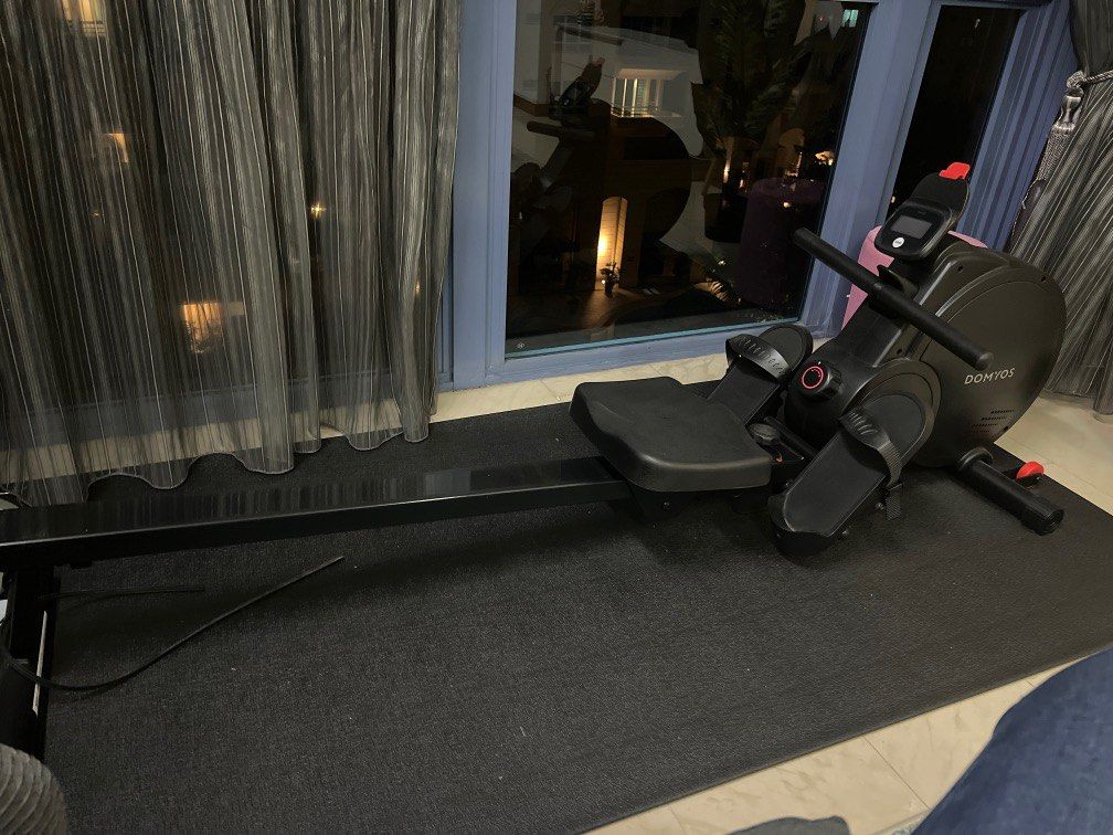 Decathlon rowing machine, Sports Equipment, Exercise & Fitness, Cardio ...