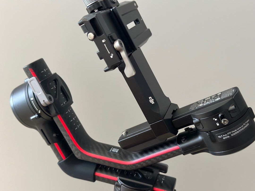 DJI RS2 Pro Combo, Photography, Photography Accessories, Gimbals & Stabilisers on Carousell