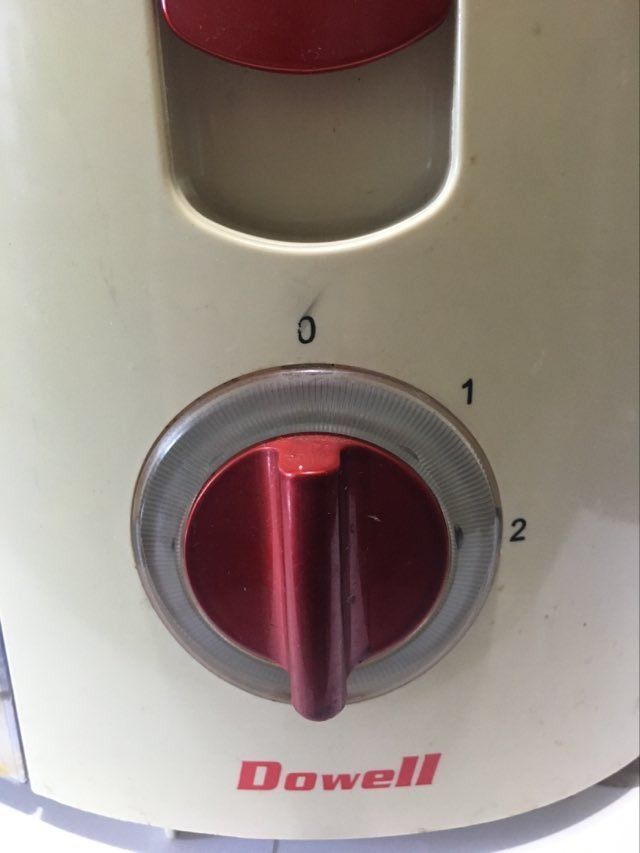 Juice Extractor Juice Blender Dowell Brand on Carousell