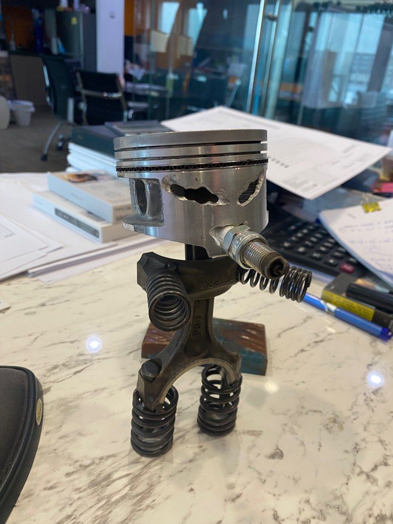 Engine parts display model, Hobbies & Toys, Toys & Games on Carousell