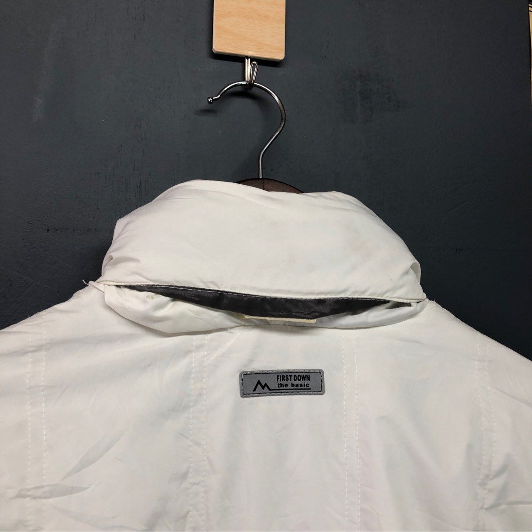 FIRST DOWN THE BASIC THICK WINDBREAKER on Carousell