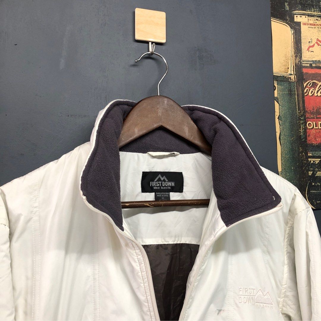FIRST DOWN THE BASIC THICK WINDBREAKER on Carousell