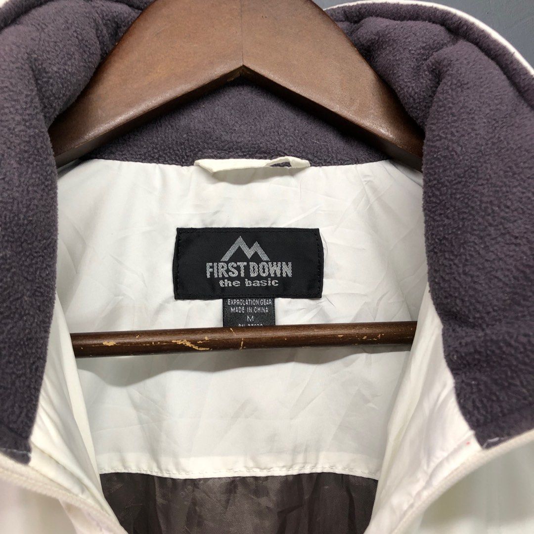 FIRST DOWN THE BASIC THICK WINDBREAKER on Carousell