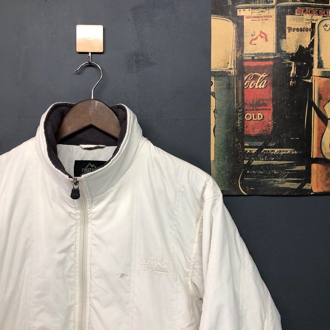 FIRST DOWN THE BASIC THICK WINDBREAKER on Carousell