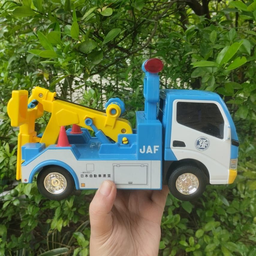 Friction JAF Tow Truck Car, Hobbies & Toys, Toys & Games on Carousell