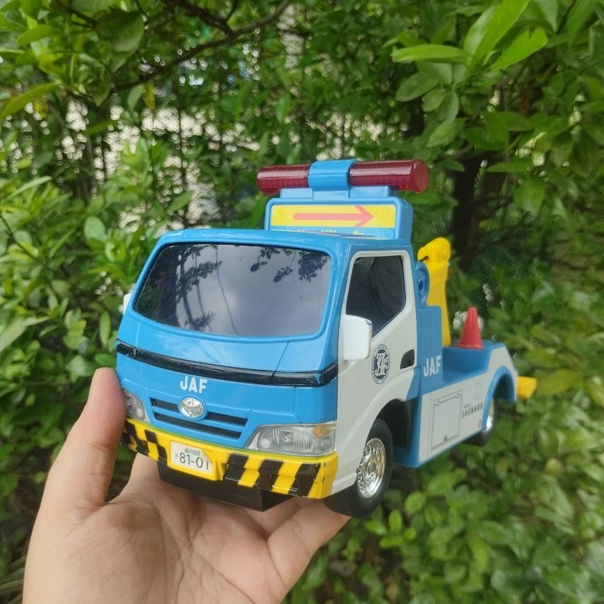 Friction JAF Tow Truck Car, Hobbies & Toys, Toys & Games on Carousell