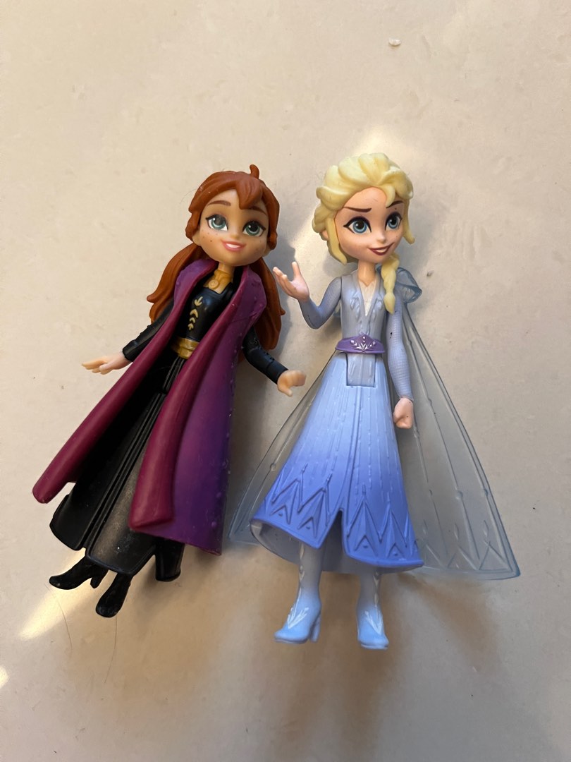 Frozen Princess Elsa and Anna figurines, Hobbies & Toys, Toys & Games ...
