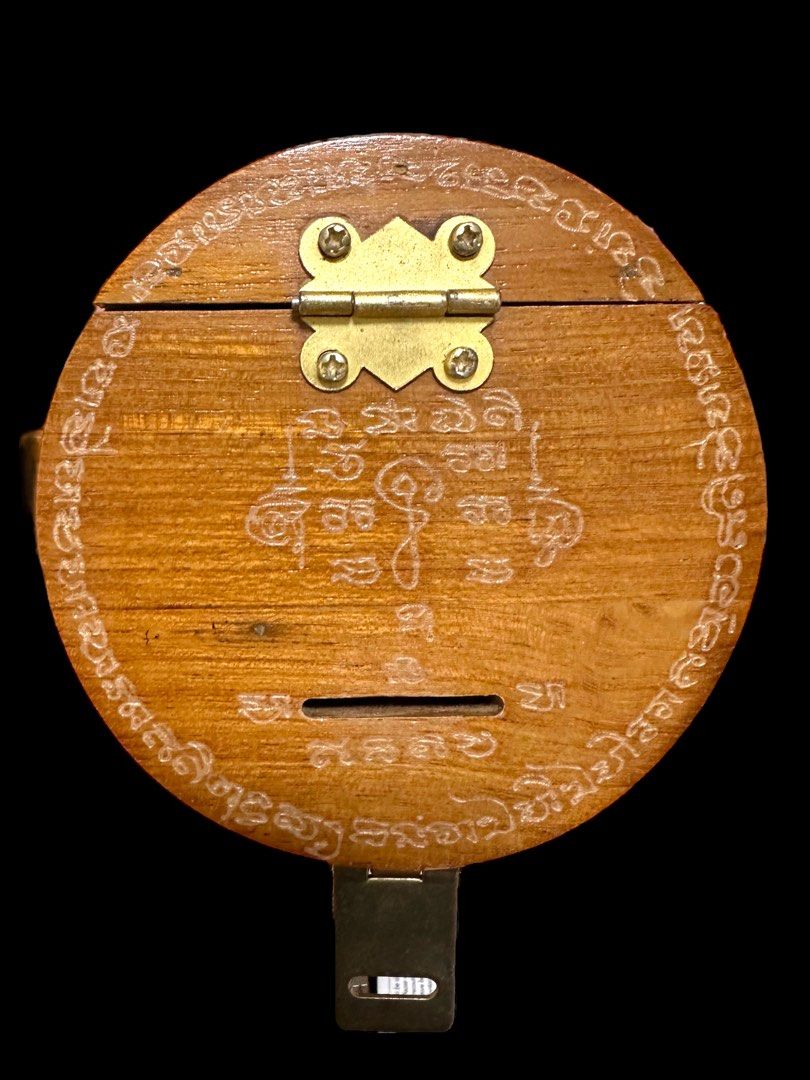 Full hand yant wealth bucket BE2555 by LP SamAng of Wat Bahn Phra ...