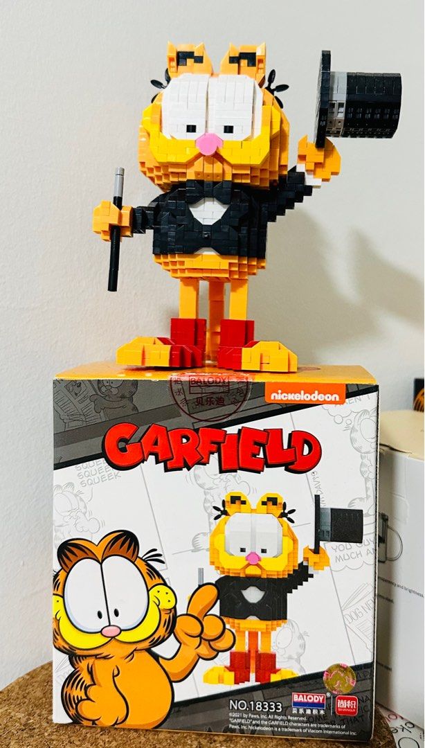 Garfield nano blocks, Hobbies & Toys, Toys & Games on Carousell