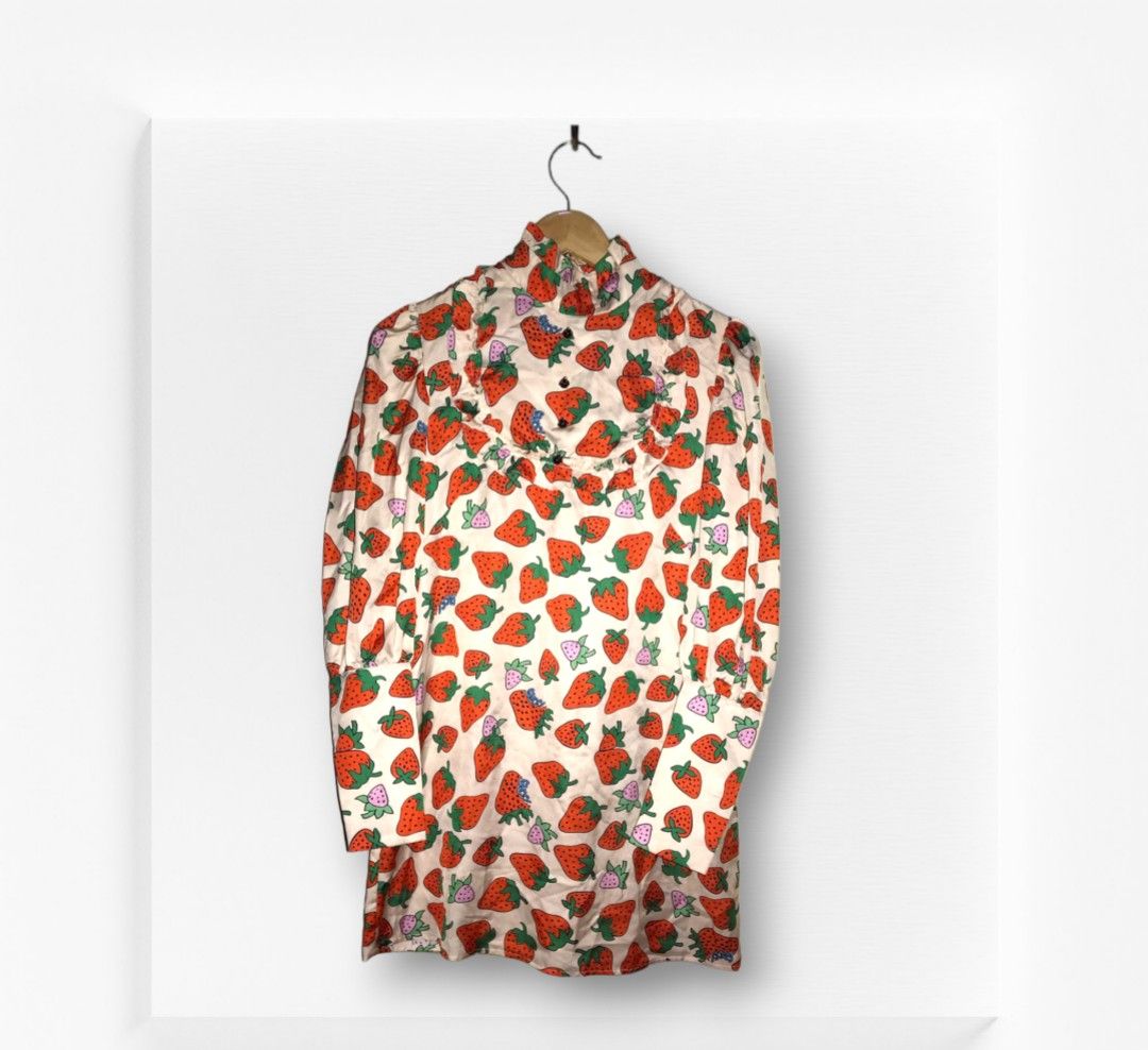 GUCCI STRAWBERRY PRINT SILK BLOUSE/MINI DRESS, Luxury, Apparel on Carousell