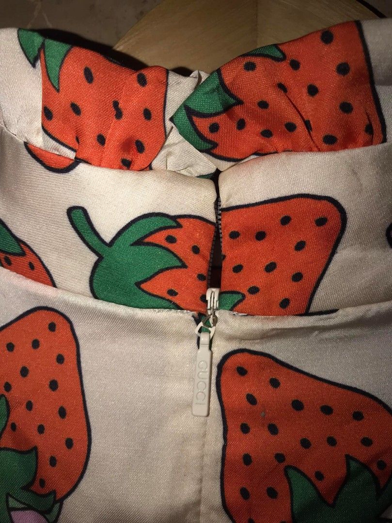GUCCI STRAWBERRY PRINT SILK BLOUSE/MINI DRESS, Luxury, Apparel on Carousell