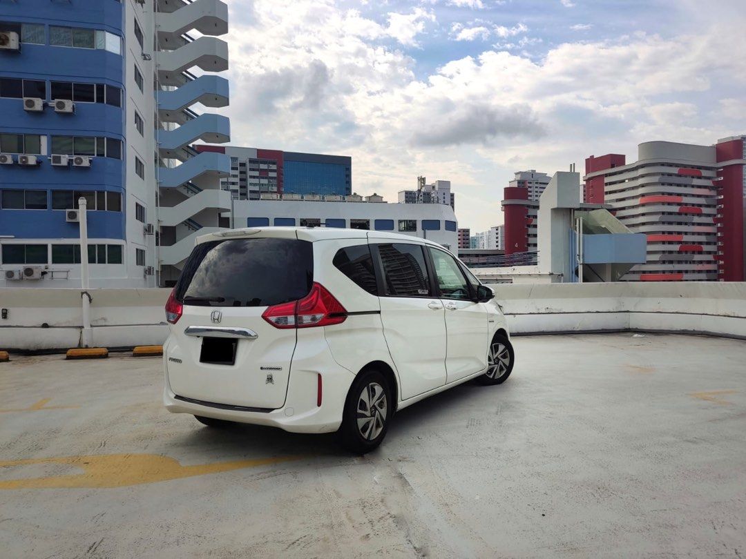 Honda Freed hybrid MPV Grab/GoJek/Tada/Ryde/Lalamove/Personal use, Cars, Car Rental on Carousell