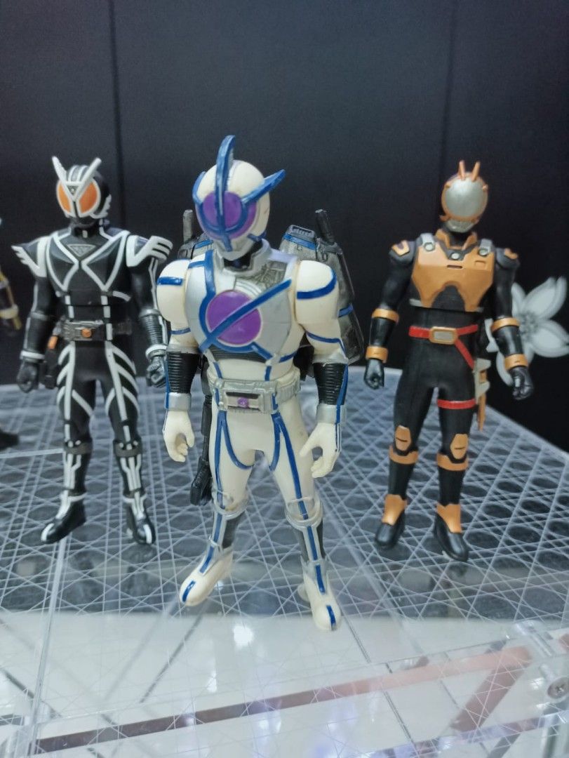 Kamen Rider Delta, Kamen Rider Leo, Riotrooper (Kamen Rider) Figurines ...