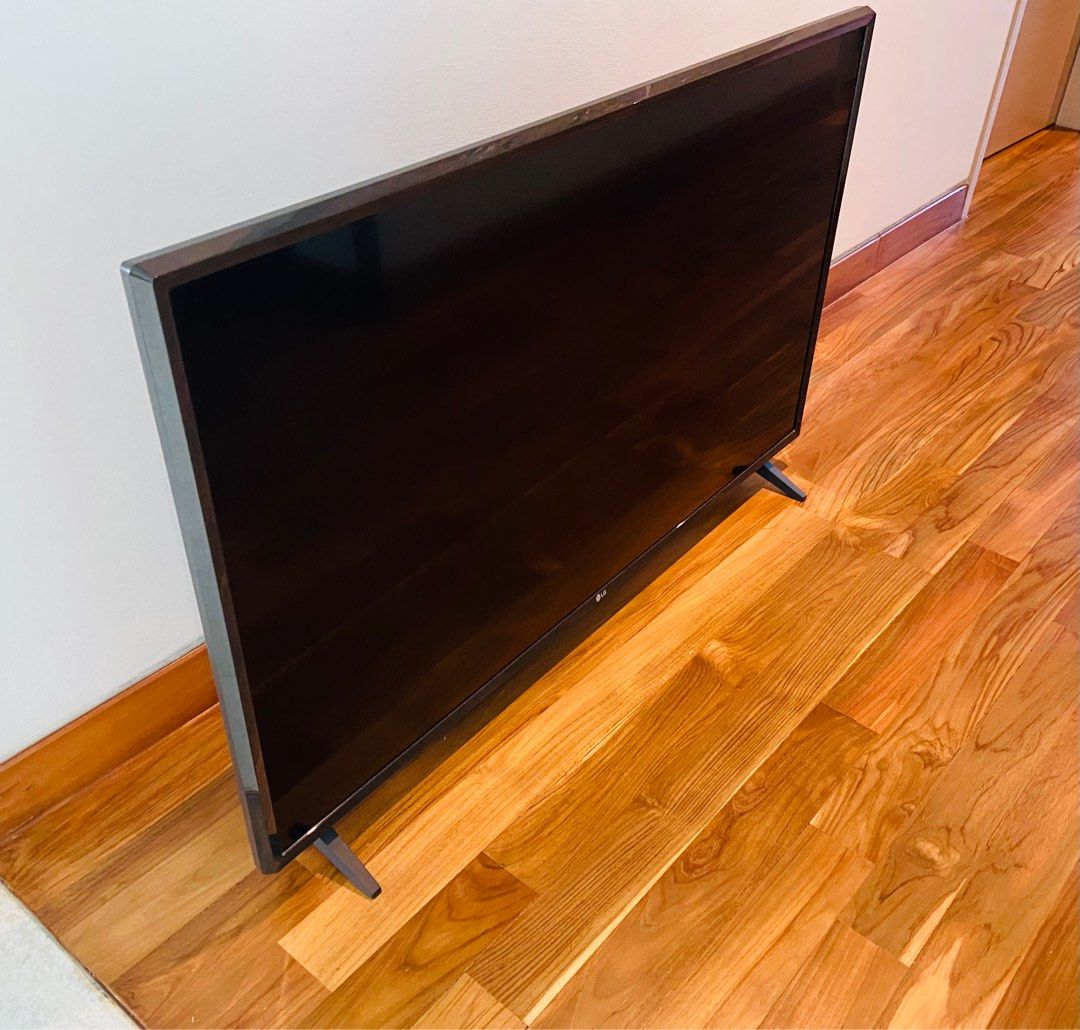 LG 43 Inch 4K UHD (Made in Korea), TV & Home Appliances, TV & Entertainment, TV on Carousell