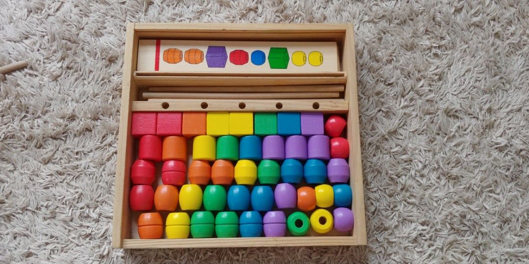 Melissa & Doug Bead Sequencing Set on Carousell